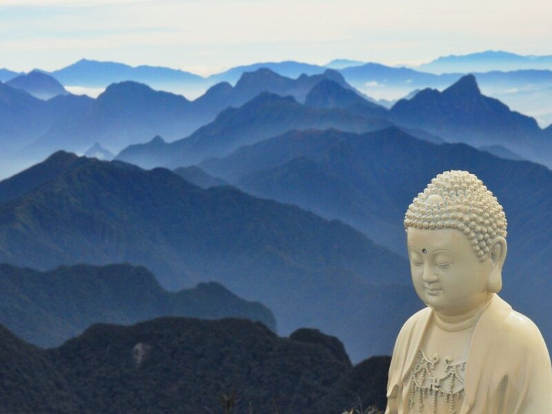 Sensasi Mendaki Phan Xi Pang, Gunung Tertinggi di Vietnam | Sediksi.com