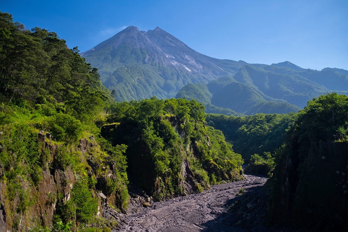 7 Gunung Paling Populer di Indonesia Favorit Para Pendaki