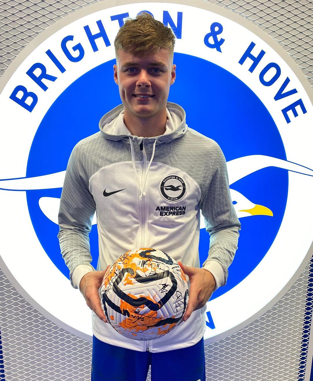 Profil Evan Ferguson: Starboy Baru Brighton