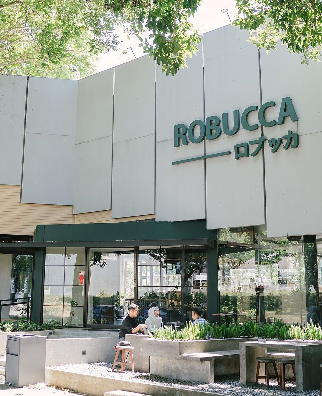 5 Pilihan Cafe yang Ada Photobox di Malang, Nongkrong Seru!