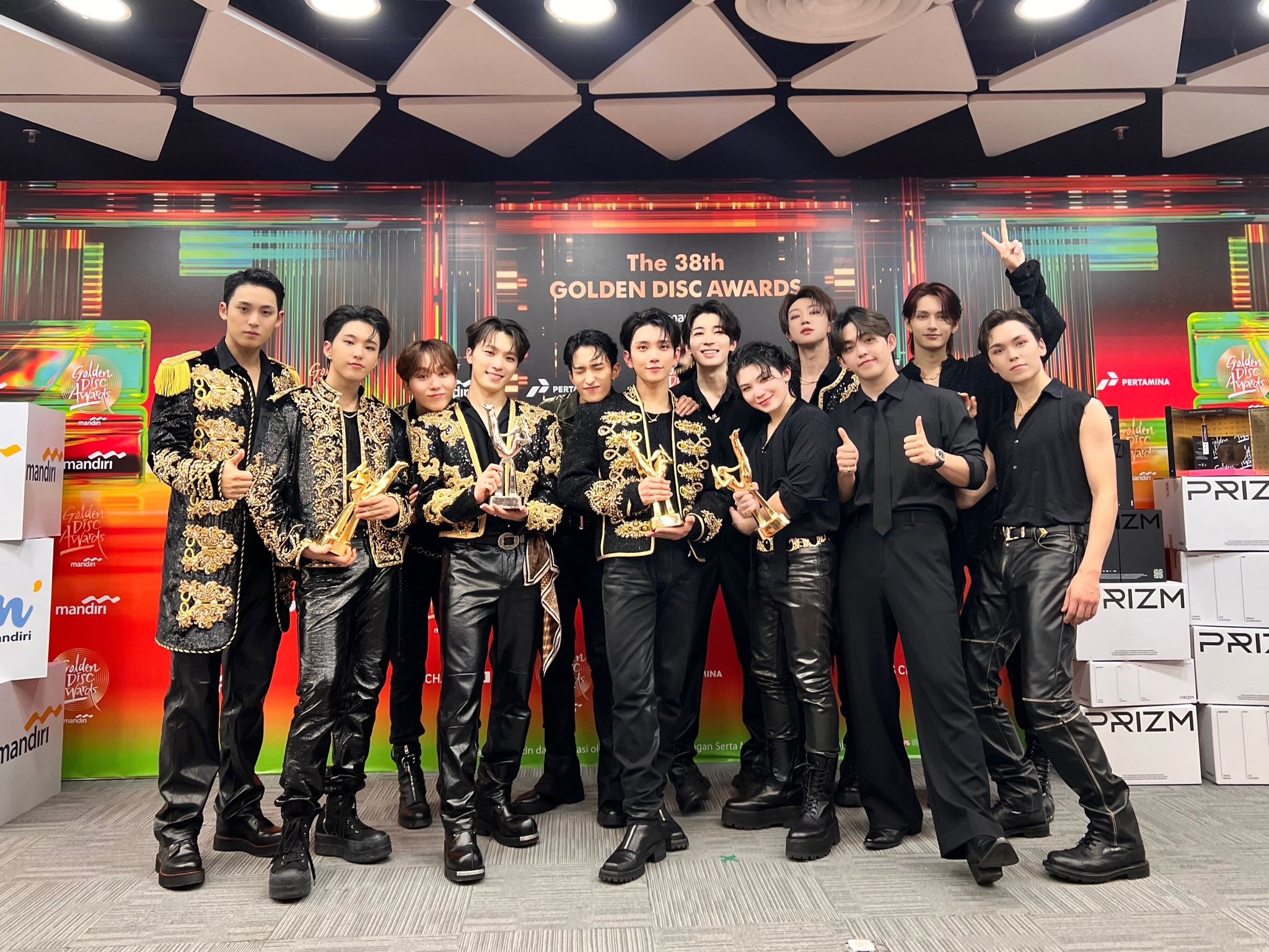 Siapa Pi Cheolin? Sosok Viral di Panggung Golden Disk Awards 2024