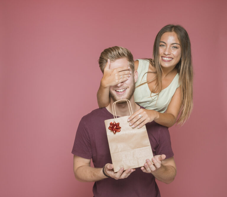 25 Hadiah yang Cocok untuk Tukar Kado Sesuai Budget