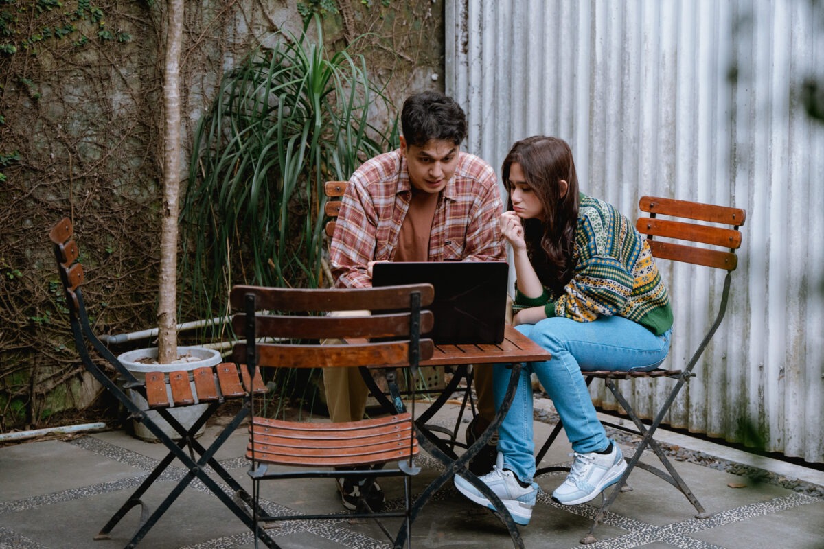 Sinopsis Series Keluarga Hitung-Hitungan (2024), Drama Komedi yang ...